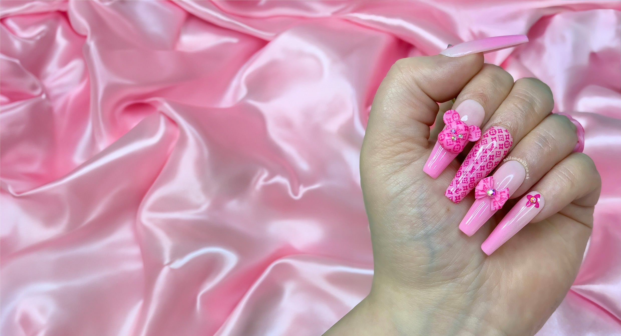 Custom Press On Nails & Nail Art | Nail & Bail